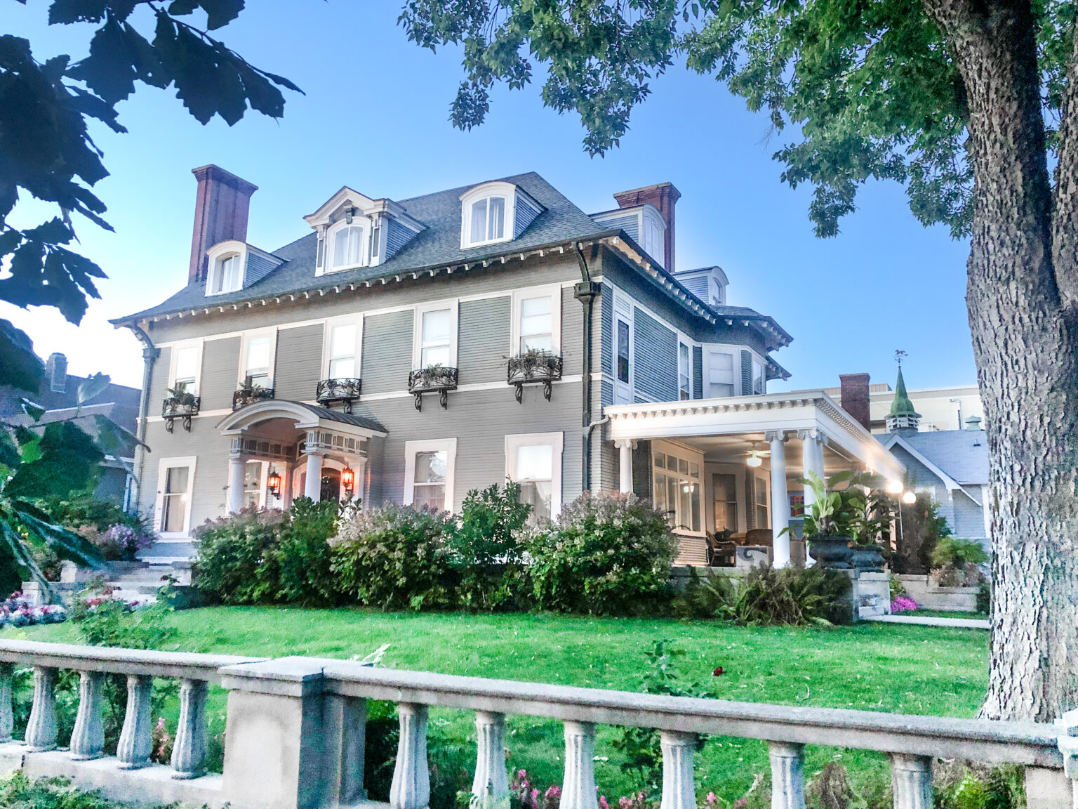 Biggest and Most Important Mansions in Minnesota - 6 to See Today